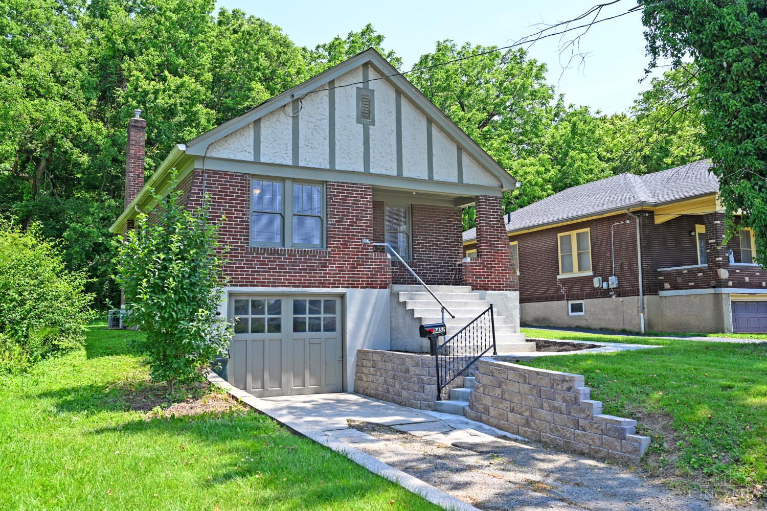 9452 Reading Rd Reading OH 45215 - MLS# 1844298