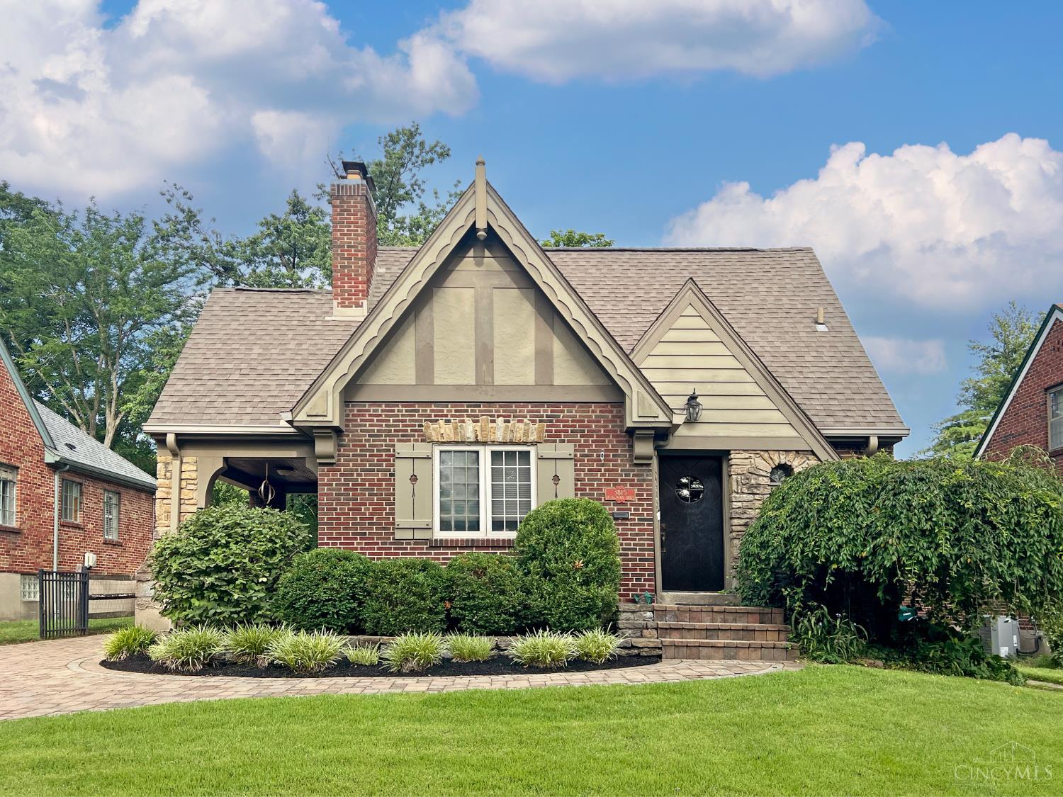 3815 Drakewood Drive Cincinnati OH 45209 - MLS# 1849064